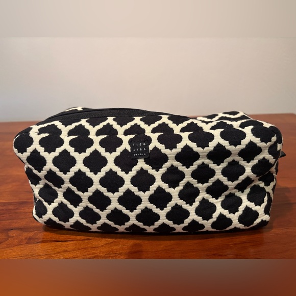 1154 Lill Studio | Bags | 154 Lill Studio Toiletry Bag | Poshmark